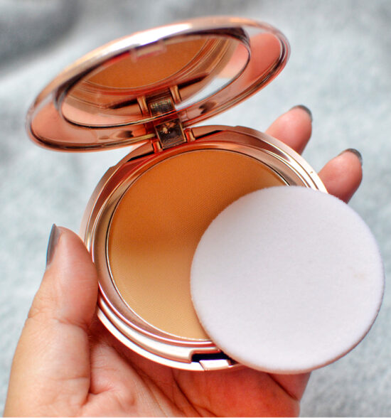 Pó compacto ou pó solto e a diferença na maquiagem - Beleza na Web