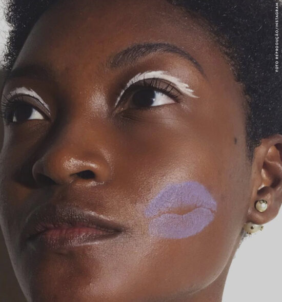 Maquiagem roxa: 25 inspirações para o aniversário da BLZ - Beleza na Web